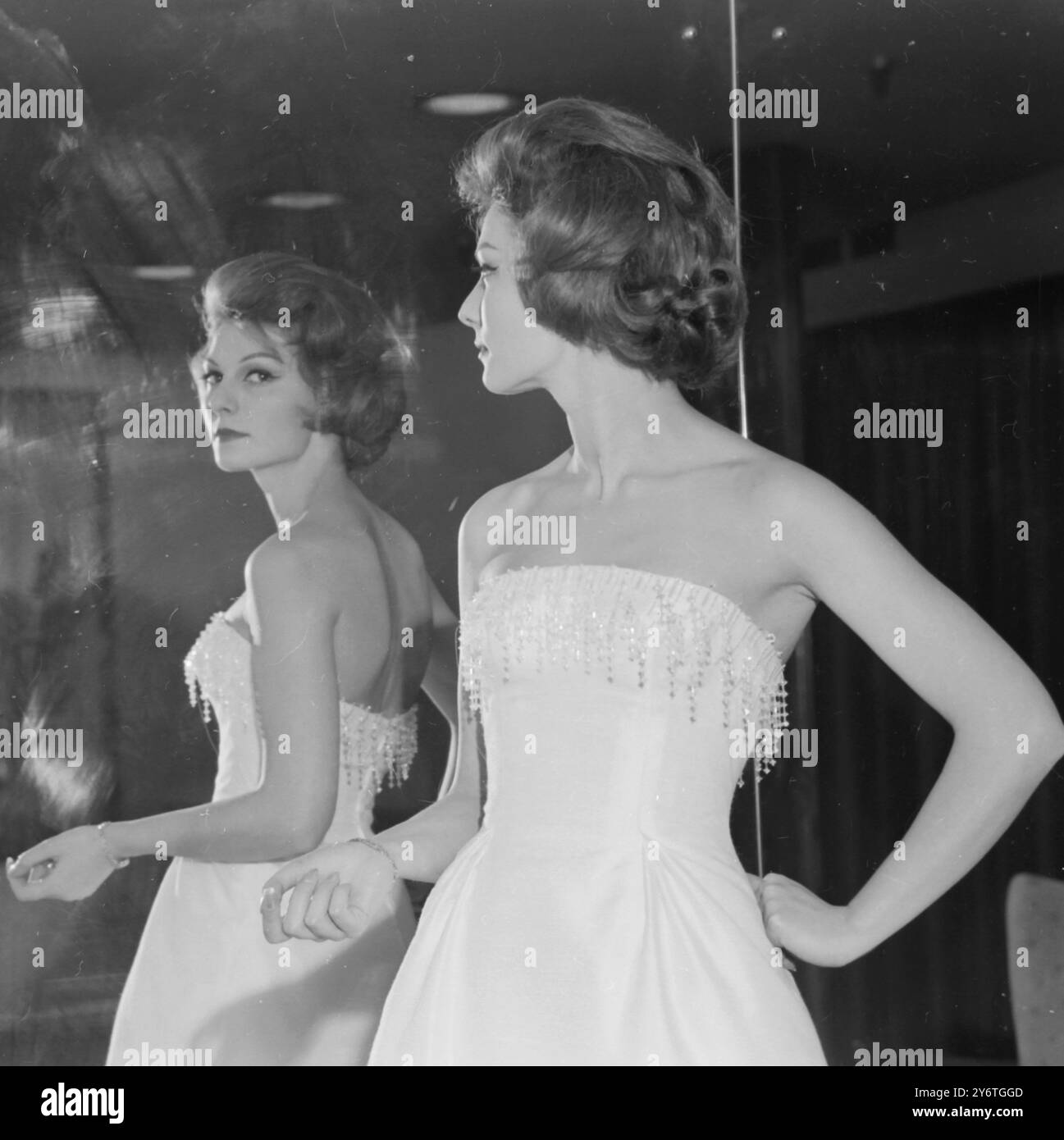 FASHION FRANK USHER SPRING COLLECTION 1 NOVEMBER 1961 Stock Photo - Alamy