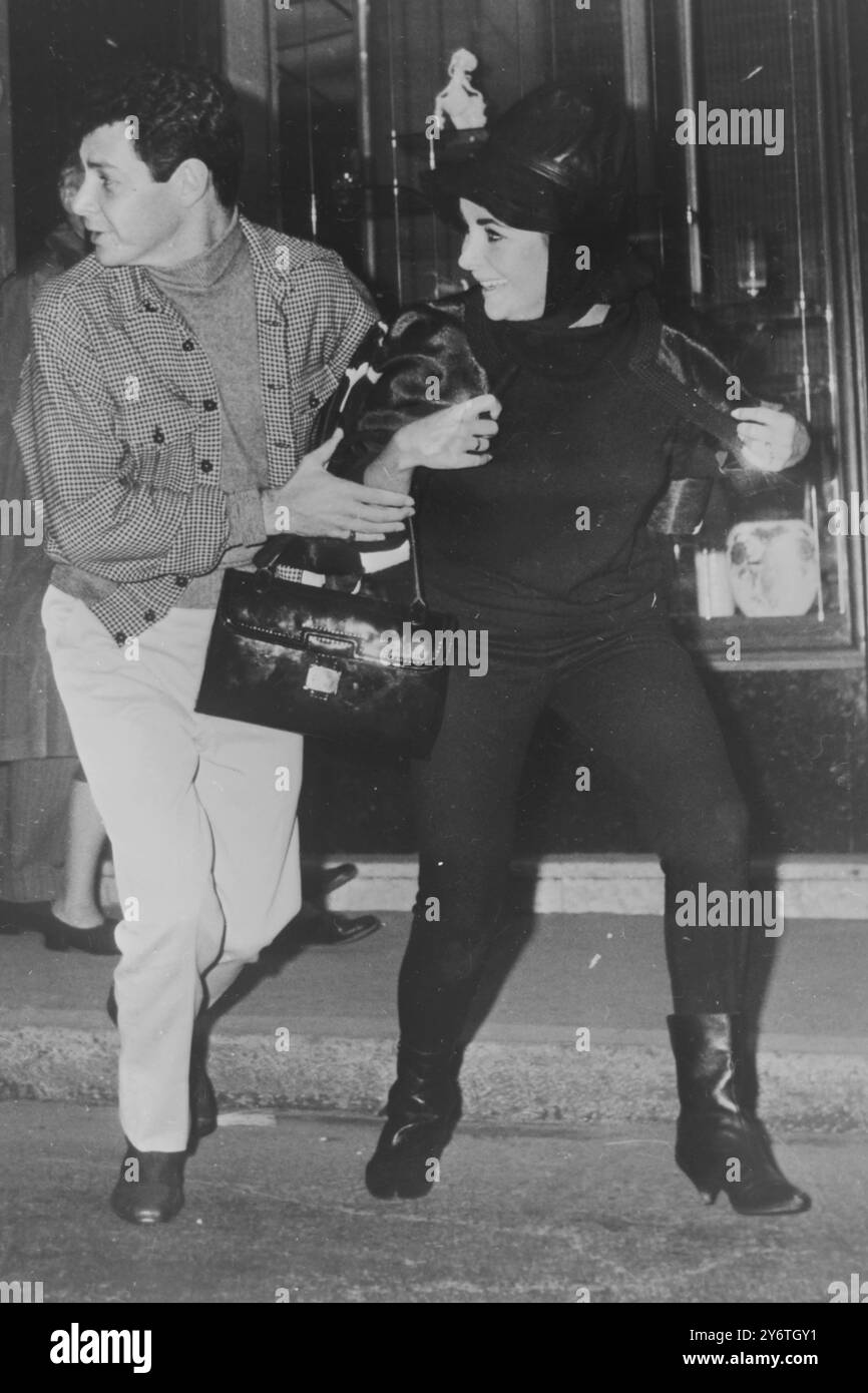 Elizabeth taylor eddie fisher actress Black and White Stock Photos ...