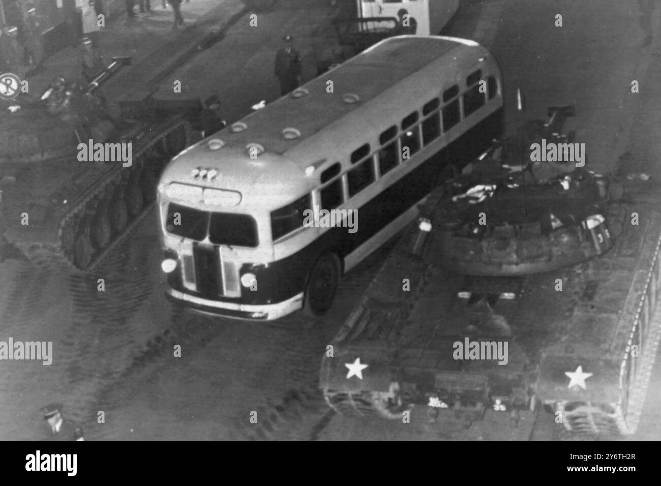 BORDER BUS LOAD OF SOVIET TROOPS PASS THROUGH US TANKS IN BERLIN 27 ...