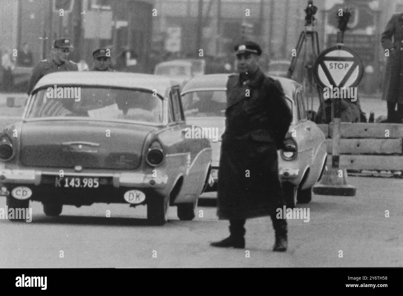 BORDER SOVIET TANKS BROUGHT UP TO BORDER LINE IN BERLIN 28 OCTOBER 1961 ...