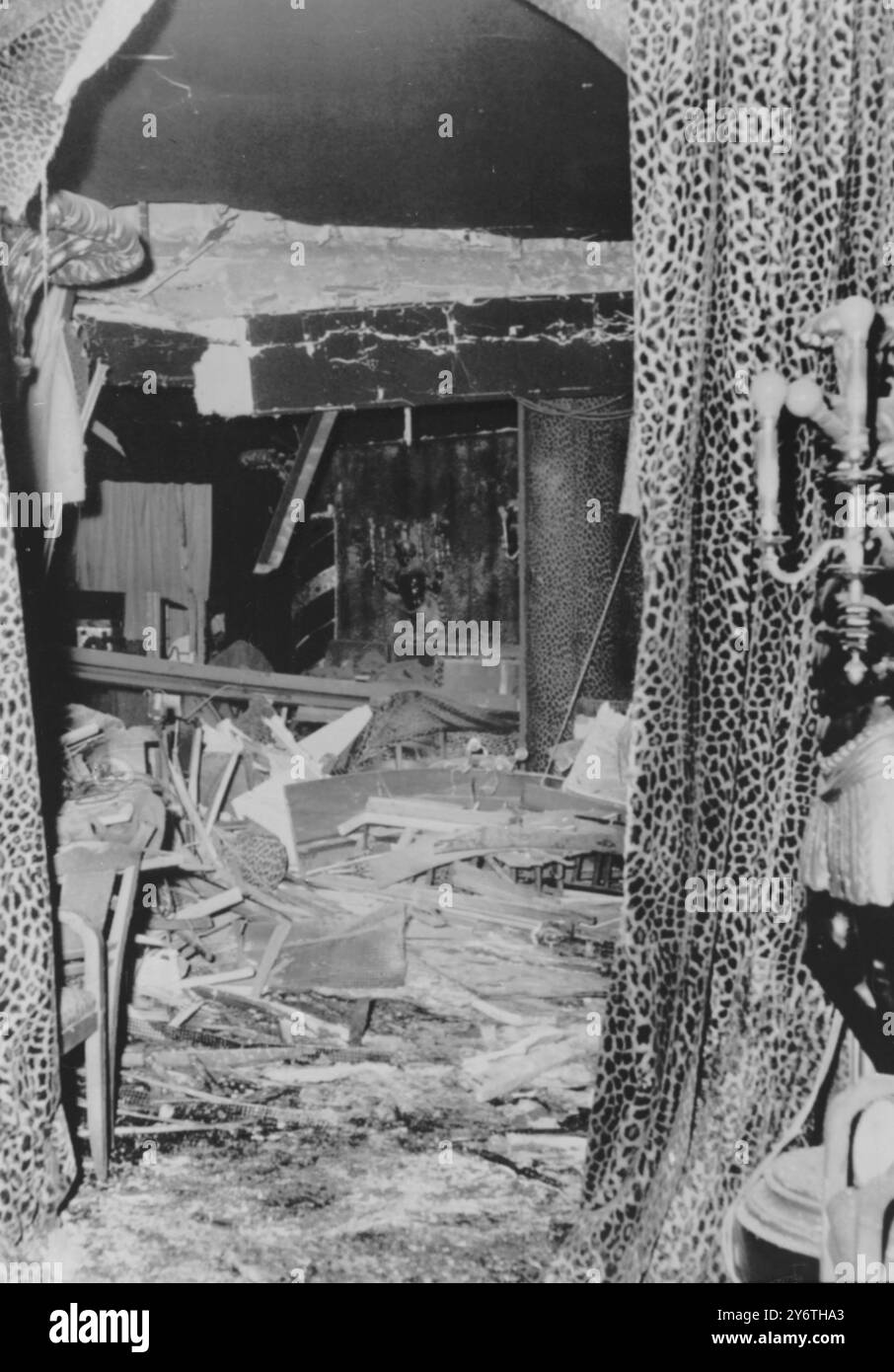 SHOCKING CAFE IN PARIS AFTER EXPLOSION 27 OCTOBER 1961 Stock Photo - Alamy