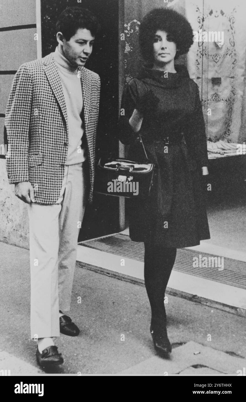EDDIE FISHER WITH WIFE ACTRESS ELIZABETH TAYLOR ON STREET IN ROME / 25 ...