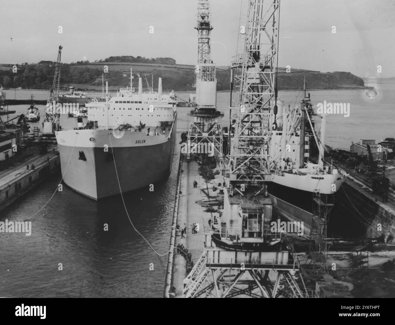SHIPS TANKER SOLEN ARRIVES FALMOUTH 24 OCTOBER 1961 Stock Photo - Alamy