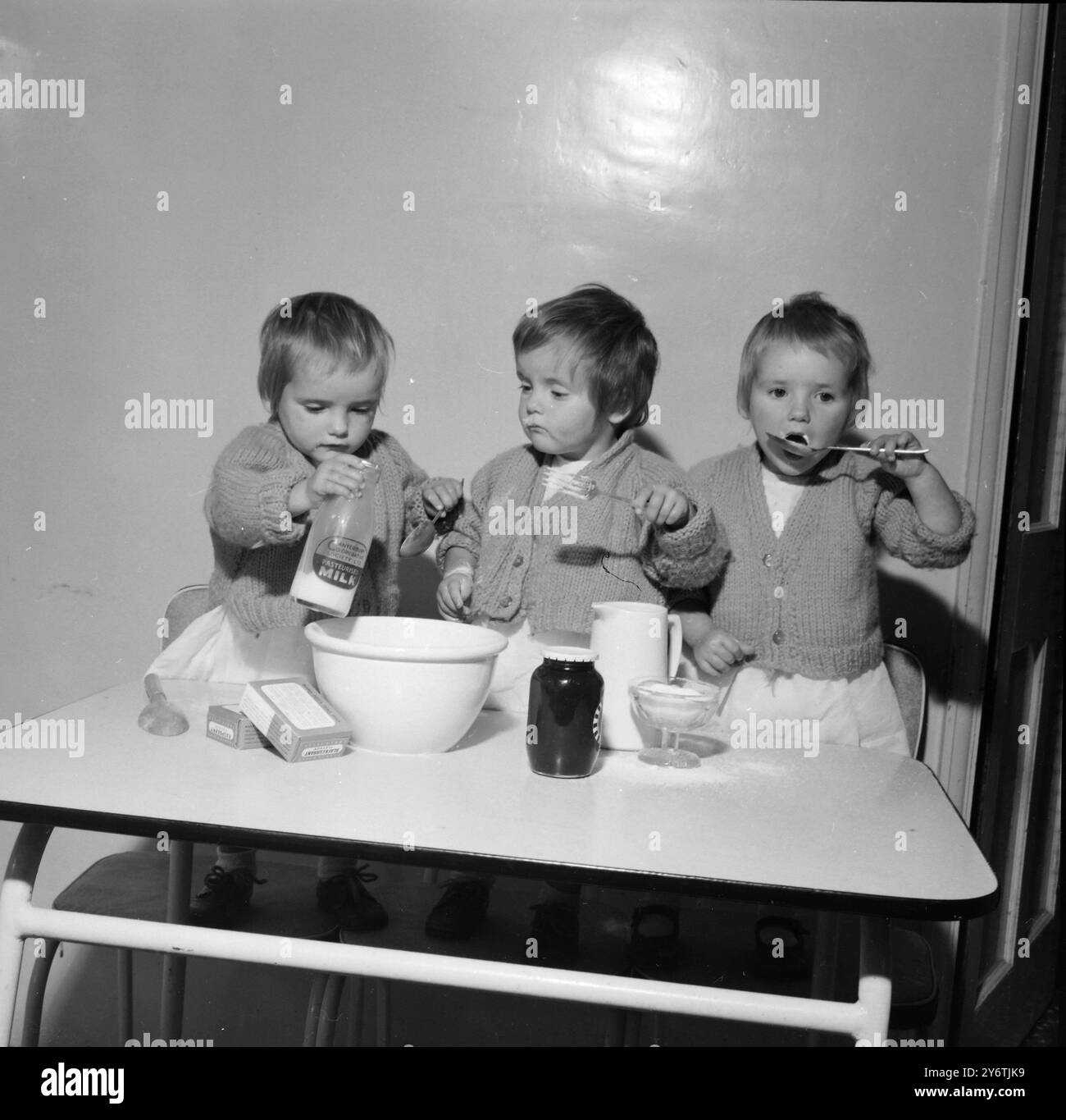 THE SCOTT TRIPLETS OF CANTERBURY 18 OCTOBER 1961 Stock Photo - Alamy