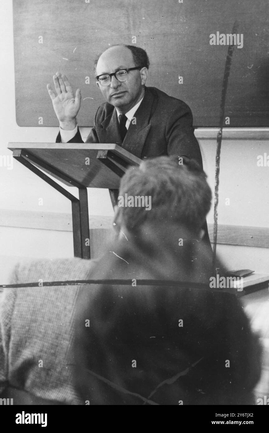 J L TALMON ISRAELI HISTORIAN SPEAKING ON A PODIUM / 17 OCTOBER 1961 ...
