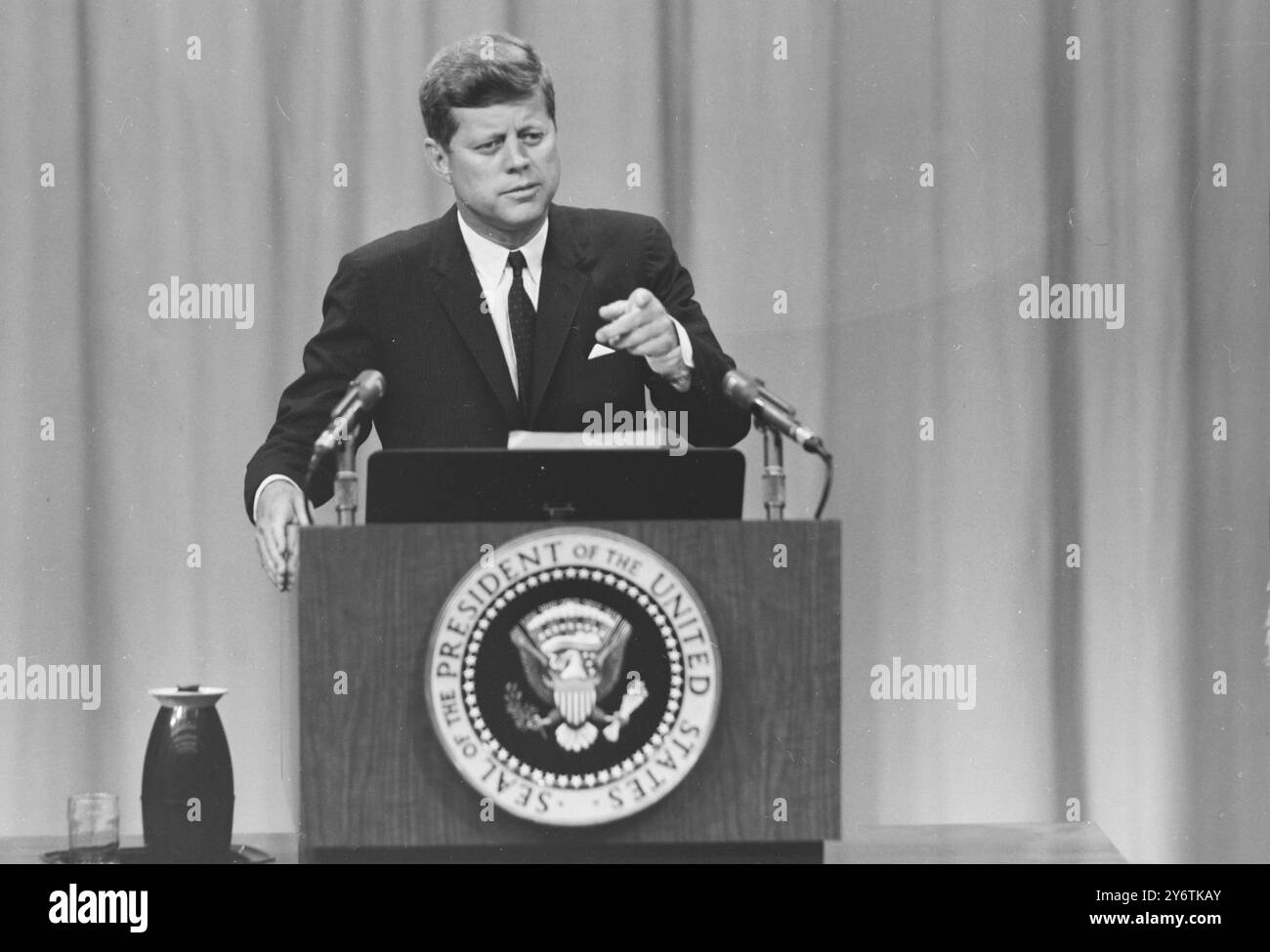 US AMERICAN PRESIDENT JOHN F KENNEDY PRESS CONFERENCE / 13 OCTOBER 1961 ...