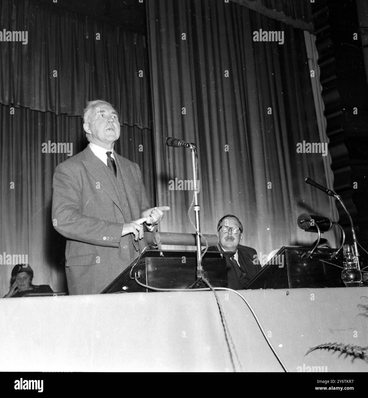 HENRY BROOKE TALKS TO ENOCH POWELL IN BRIGHTON / 10 OCTOBER 1961 Stock ...