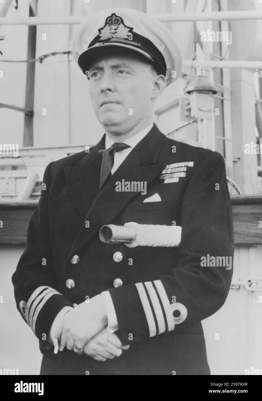 COMMANDER PETER HICKS BEACH IN LONDON 11 OCTOBER 1961 Stock Photo - Alamy