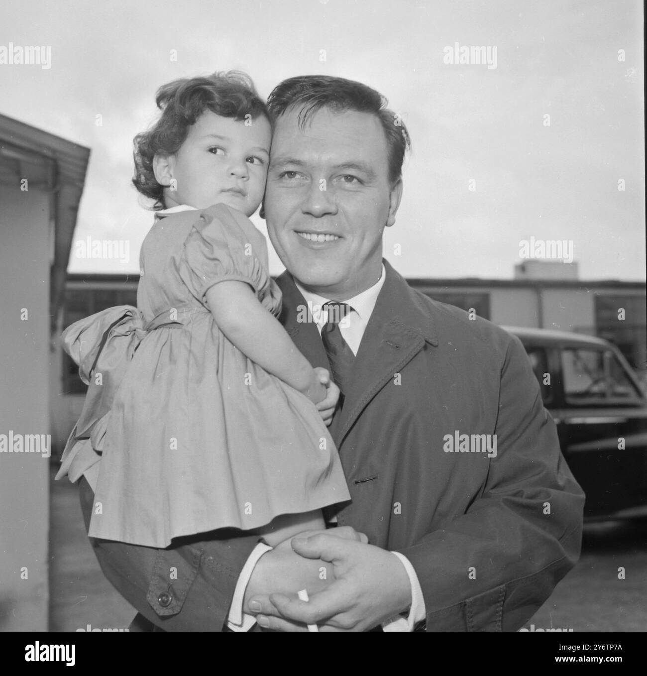 BRITISH SINGER MATT MONRO OFF TO STATES 28 SEPTEMBER 1961 Stock Photo ...