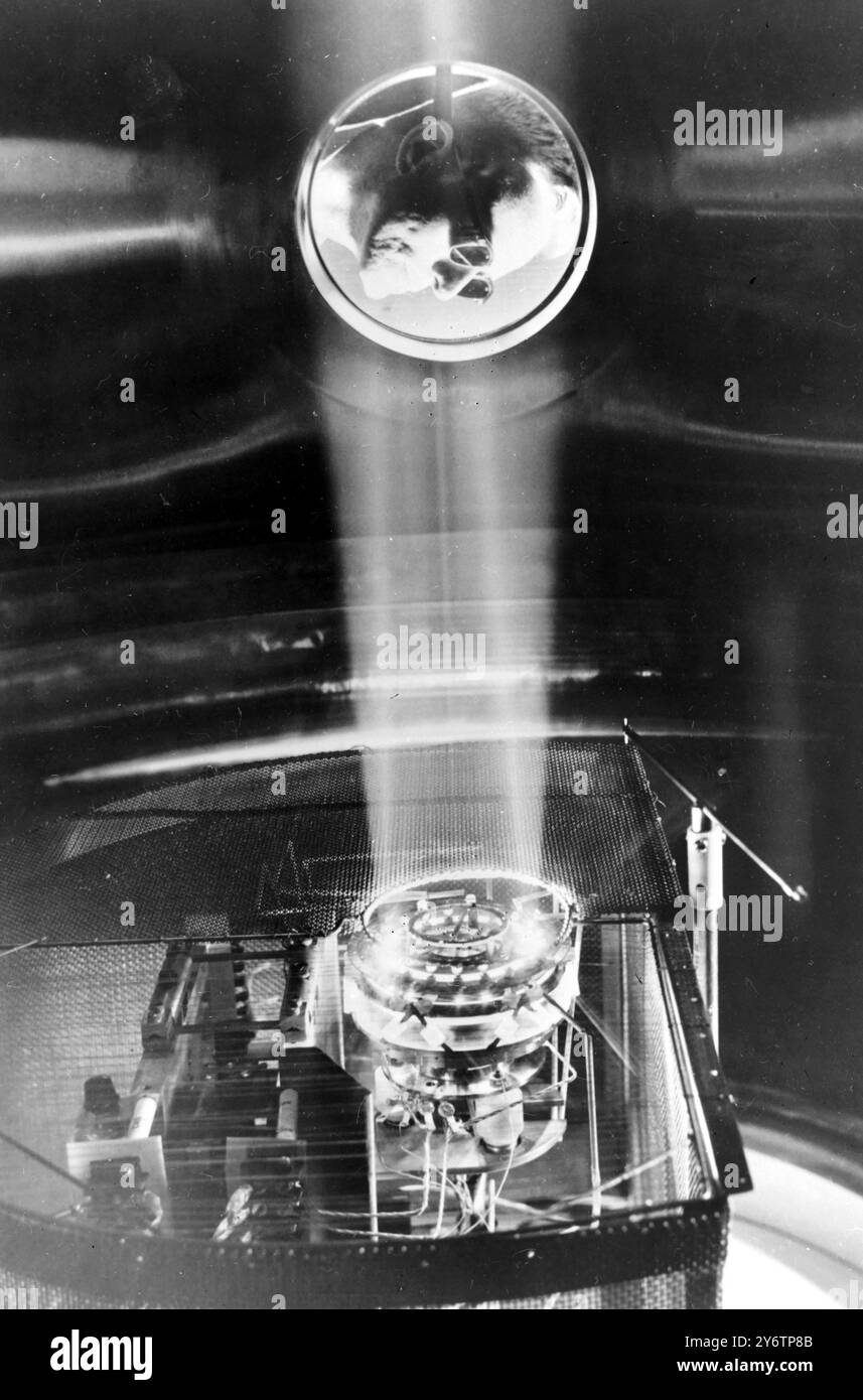 SPACE PROBE POWER - SIMULATION 28 SEPTEMBER 1961 Stock Photo - Alamy