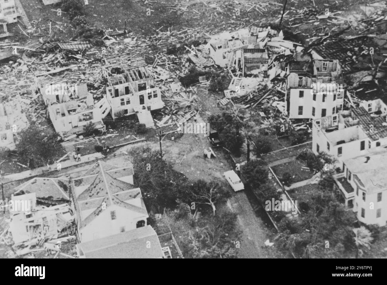 HURRICANE CARLA IN TEXAS - SPLINTERED HOMES NOW OFF FOUNDATION 22 ...
