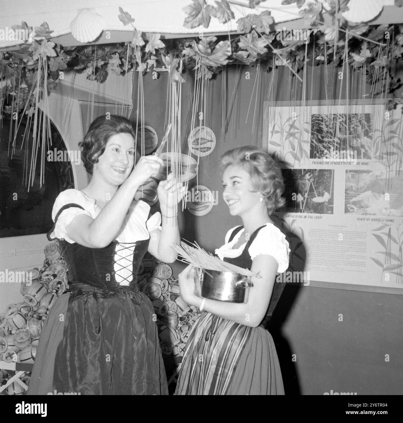 GROWING SPAGHETTI - MCNAUGHTON JIL TURNER PAMELA / 22 SEPTEMBER 1961 ...