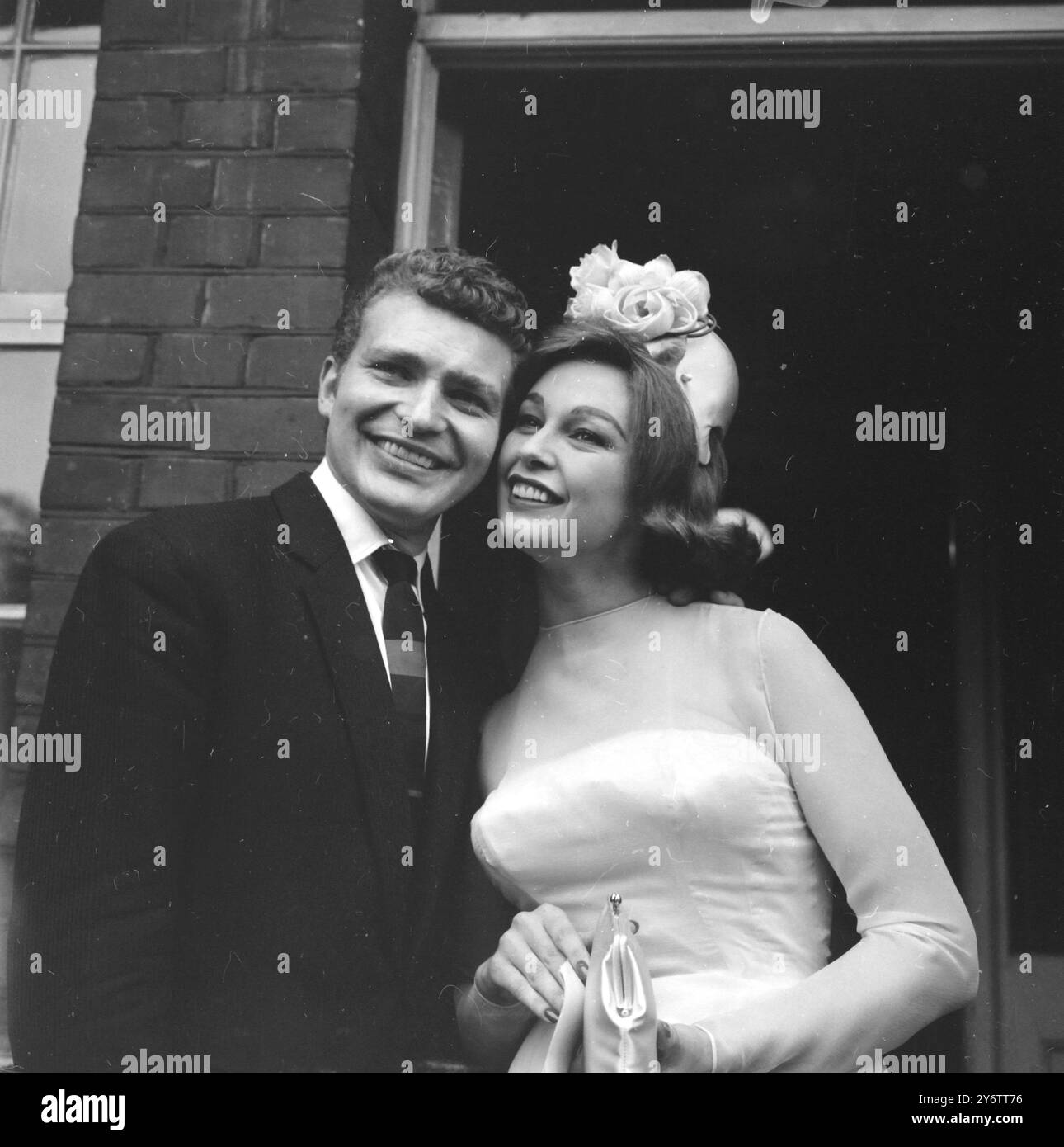 ANNE AUBREY WEDS DERREN NESBITT IN LONDON / 12 SEPTEMBER 1961 Stock ...