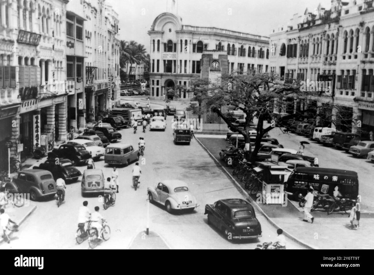 VIEWS NEW AND OLD BUILDINGS KUALA LUMPUR, MALAYA 13 SEPTEMBER 1961 ...