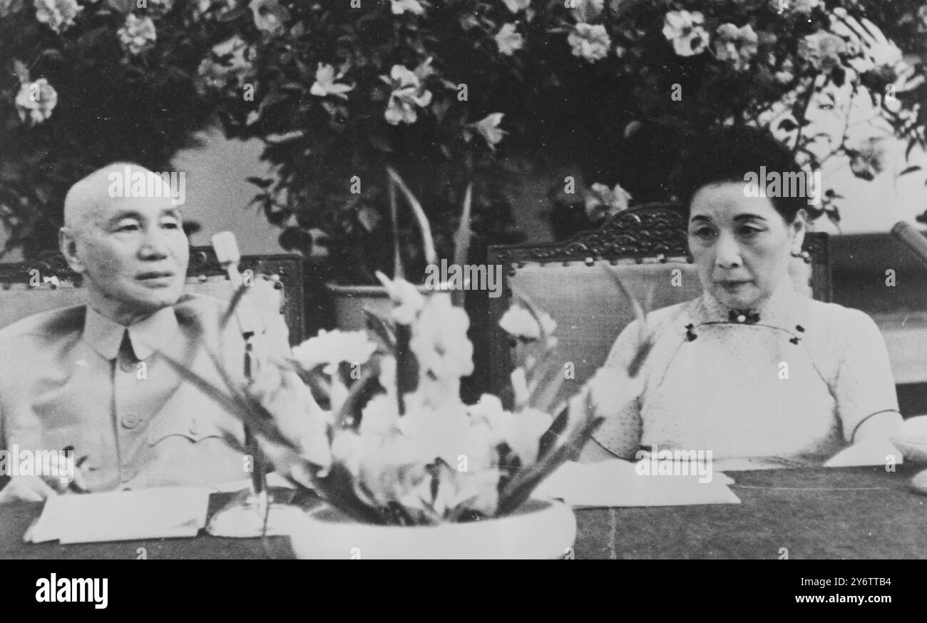 Chiang kai shek wife hi-res stock photography and images - Alamy