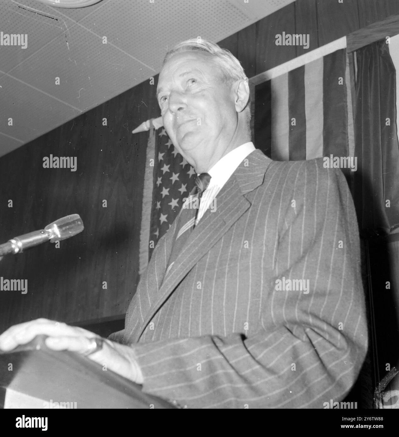 DAVID BRICE - AMERICAN AMBASSADOR IN LONDON 5 SEPTEMBER 1961 Stock ...