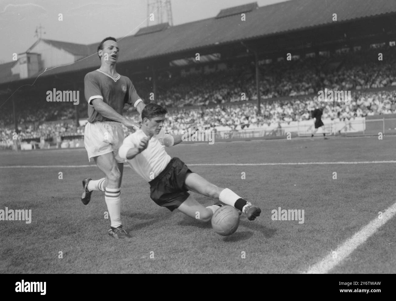FOOTBALLER DAVE METCHICK FULHAM FC AND CHELSEA SILLETT / 2 SEPTEMBER ...