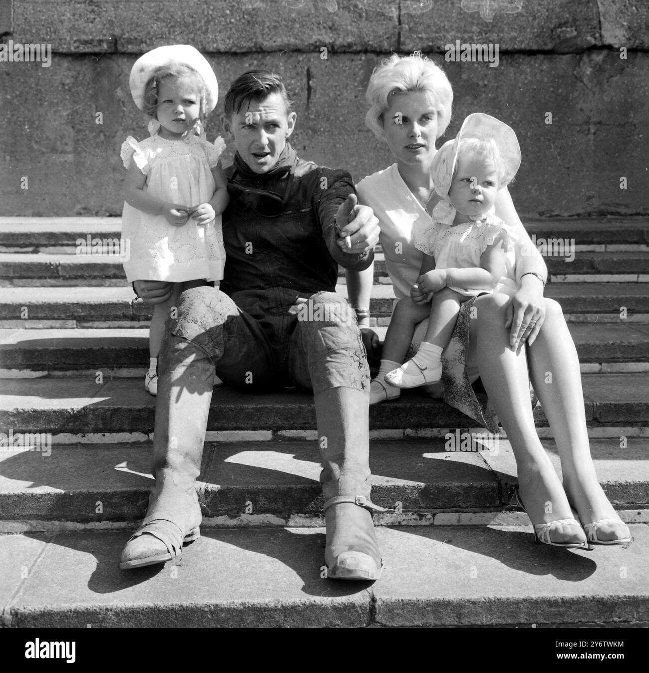 SPEEDWAY WORLD CHAMPION RONNIE MOORE WITH WIFE IN WEMBLEY 31 AUGUST ...