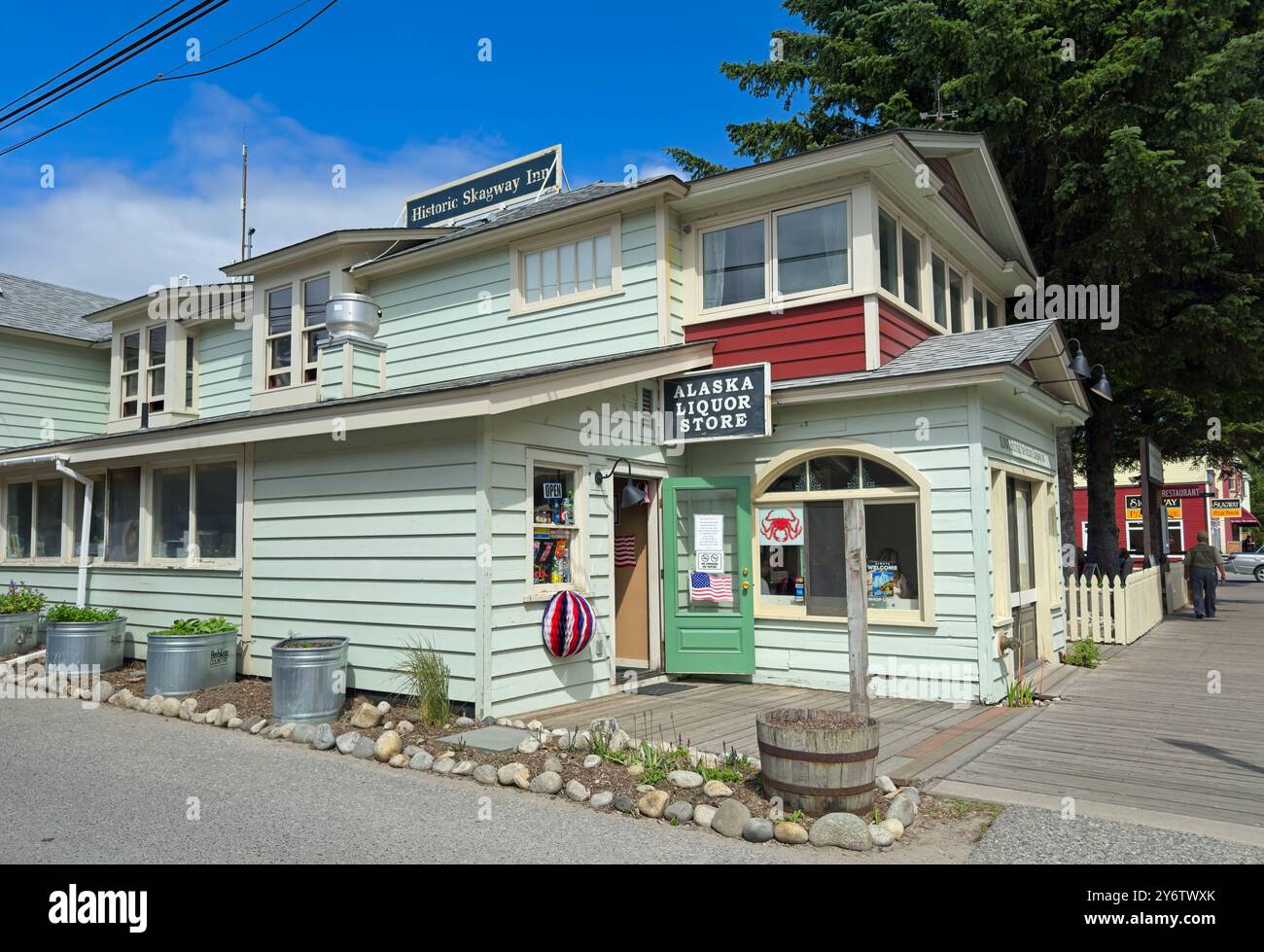 Exterior store in block hi-res stock photography and images - Alamy