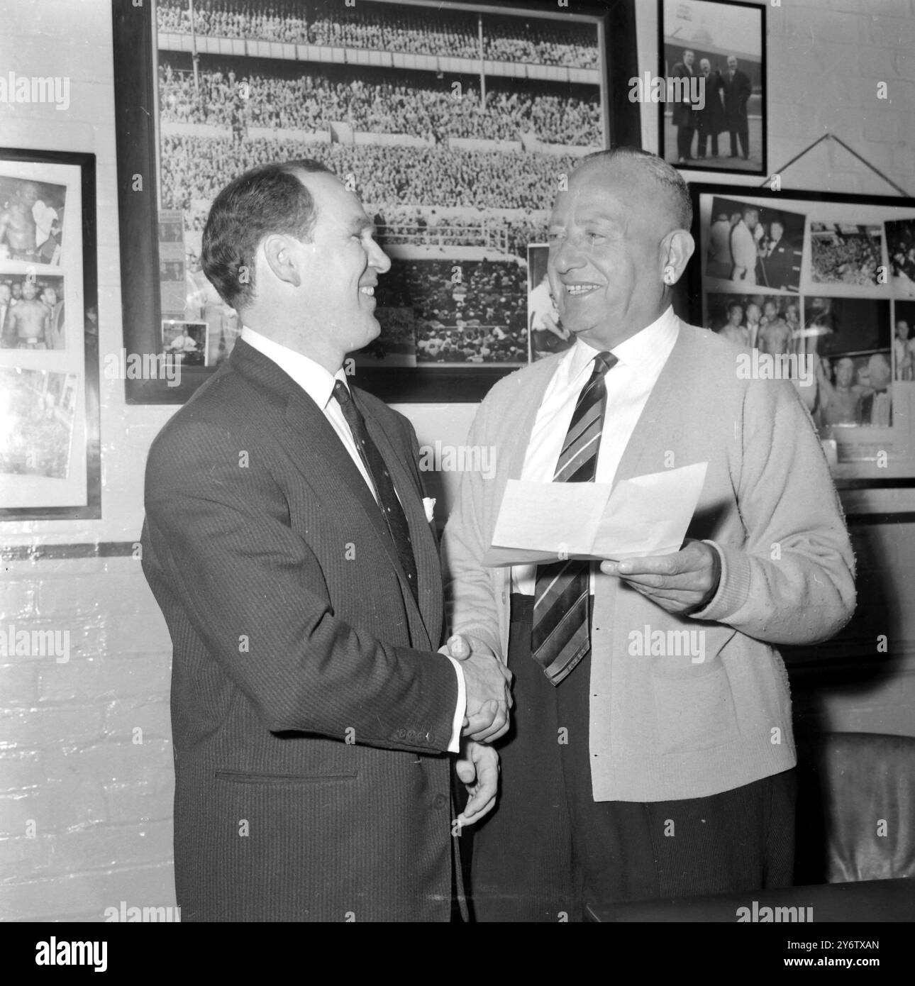 SPECIAL BELFAST TELEGRAPH MIKE CALLAGHAN JACK SOLOMONS OFFICE 24 AUGUST ...