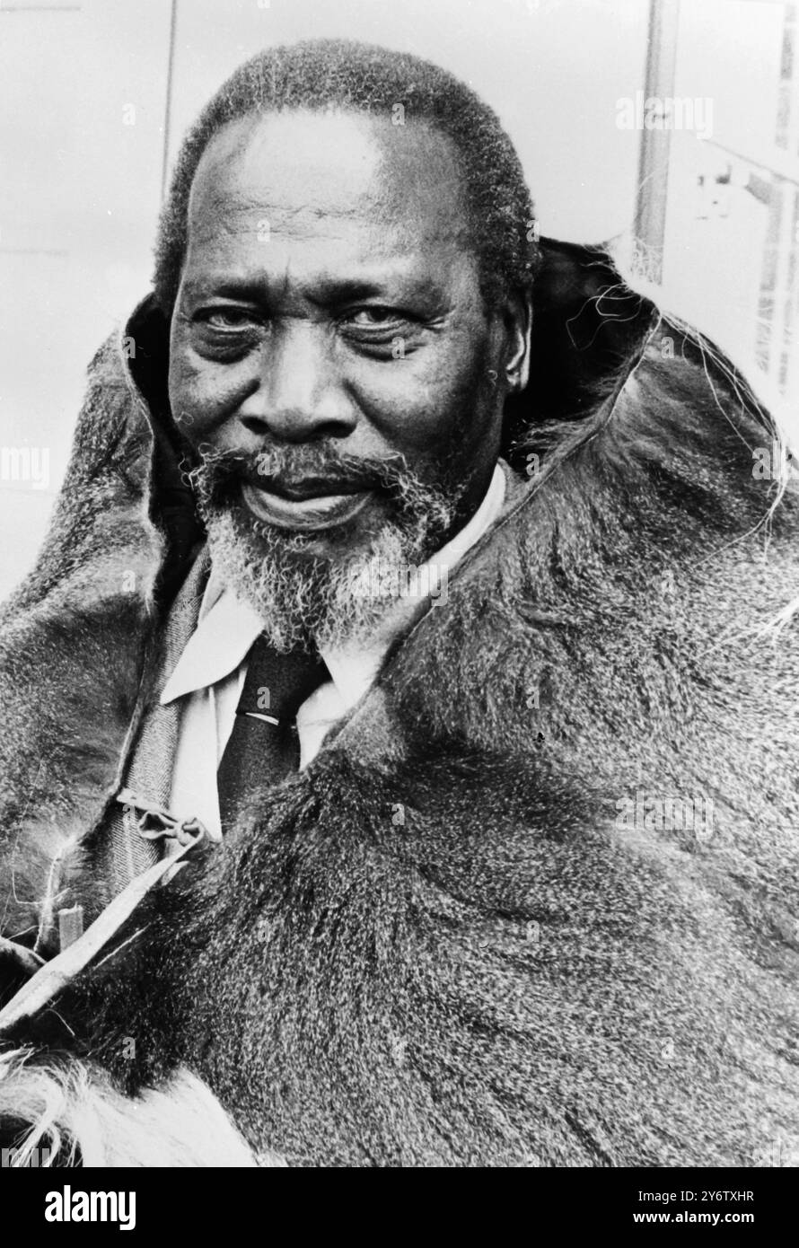AFRICAN LEADER JOMO KENYATTA MONKEY SKIN KIKUYU TRIBESMEN / 22 AUGUST ...