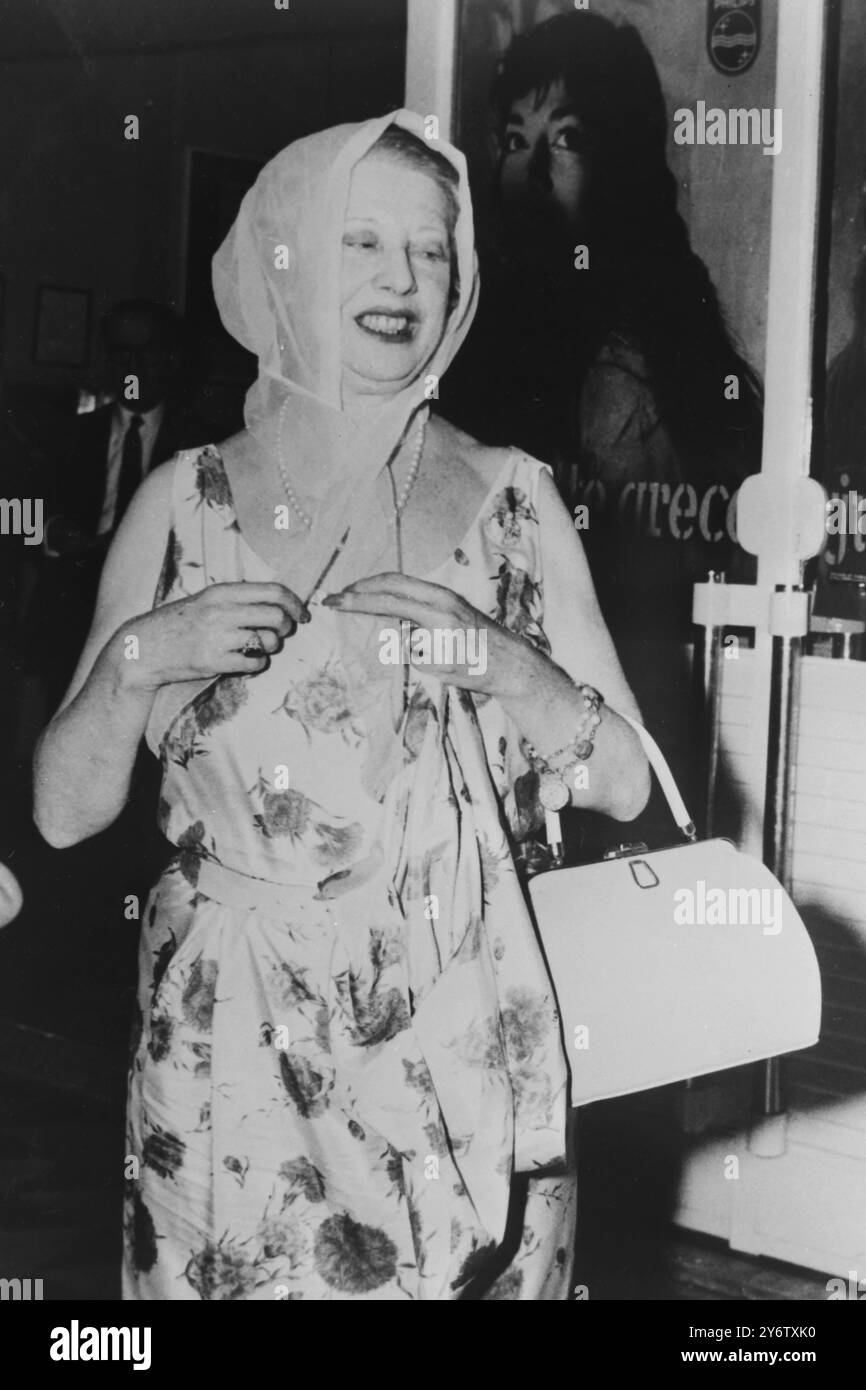 QUEEN HELEN OD ROUMANIA PICTURED IN PORTUGAL 21 AUGUST 1961 Stock Photo ...