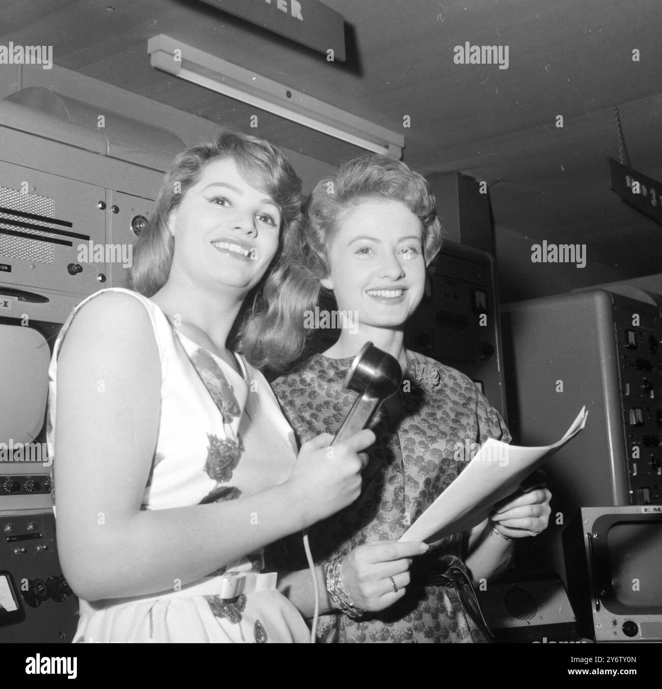 Yvonne Buckingham (left) and Sheila Tracy seen rehearsing today at ...