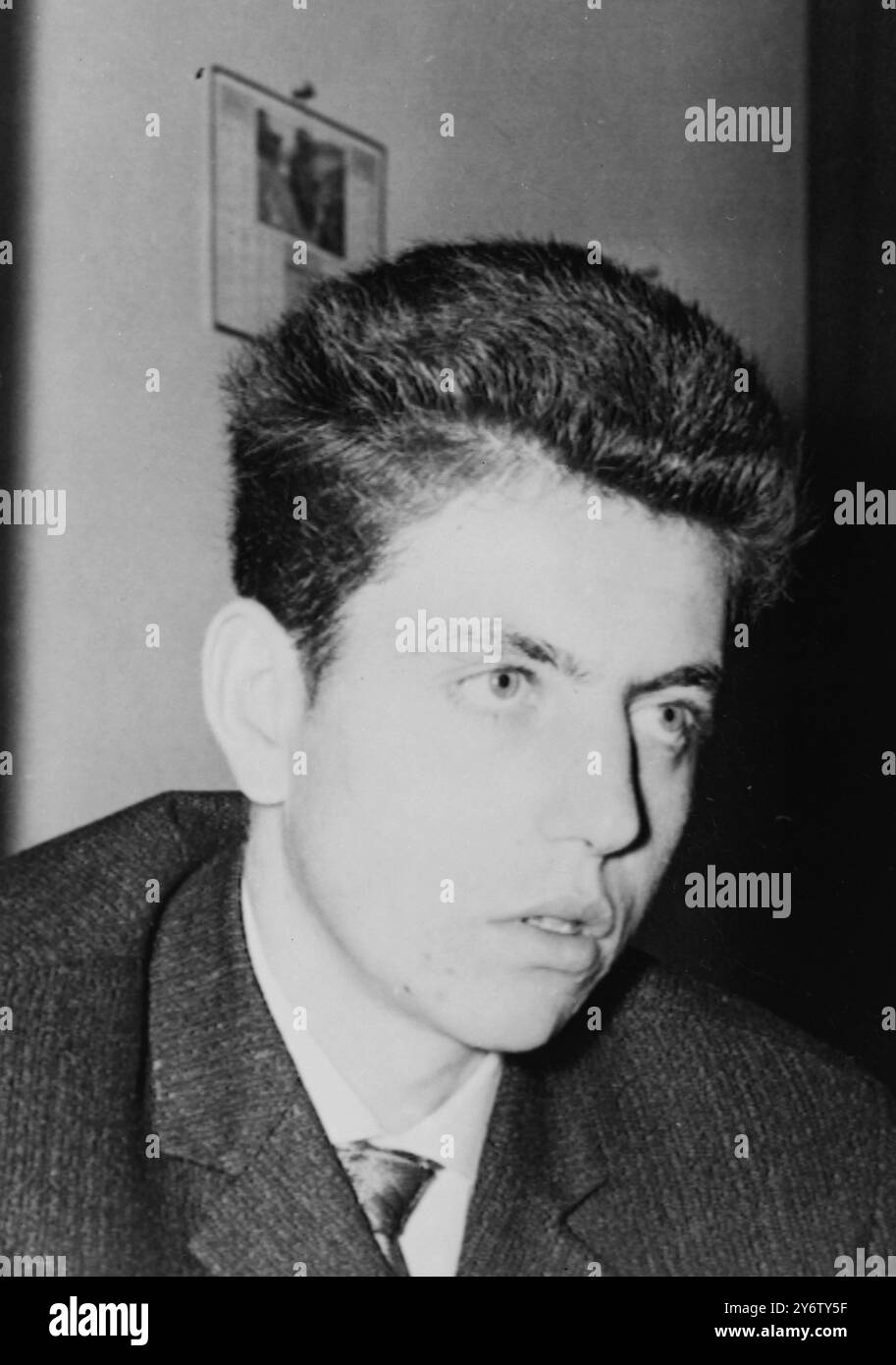 EAST GERMAN POLICEMAN KONRAD SCHUMANN INTERVIEWED / 18 AUGUST 1961 ...