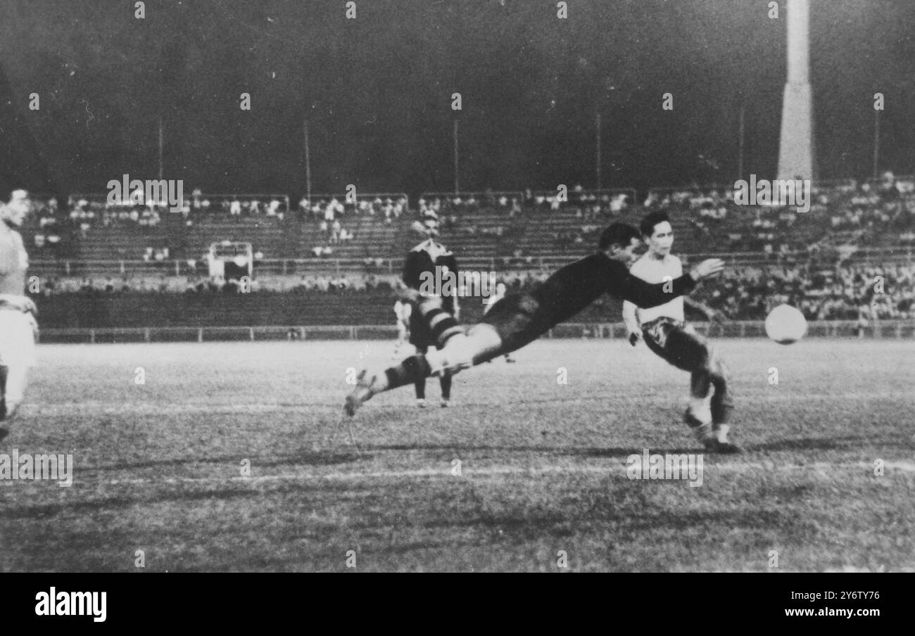 KOREAN FOOTBALLER KIM SANG JIN IN ACTION / 18 AUGUST 1961 Stock Photo ...
