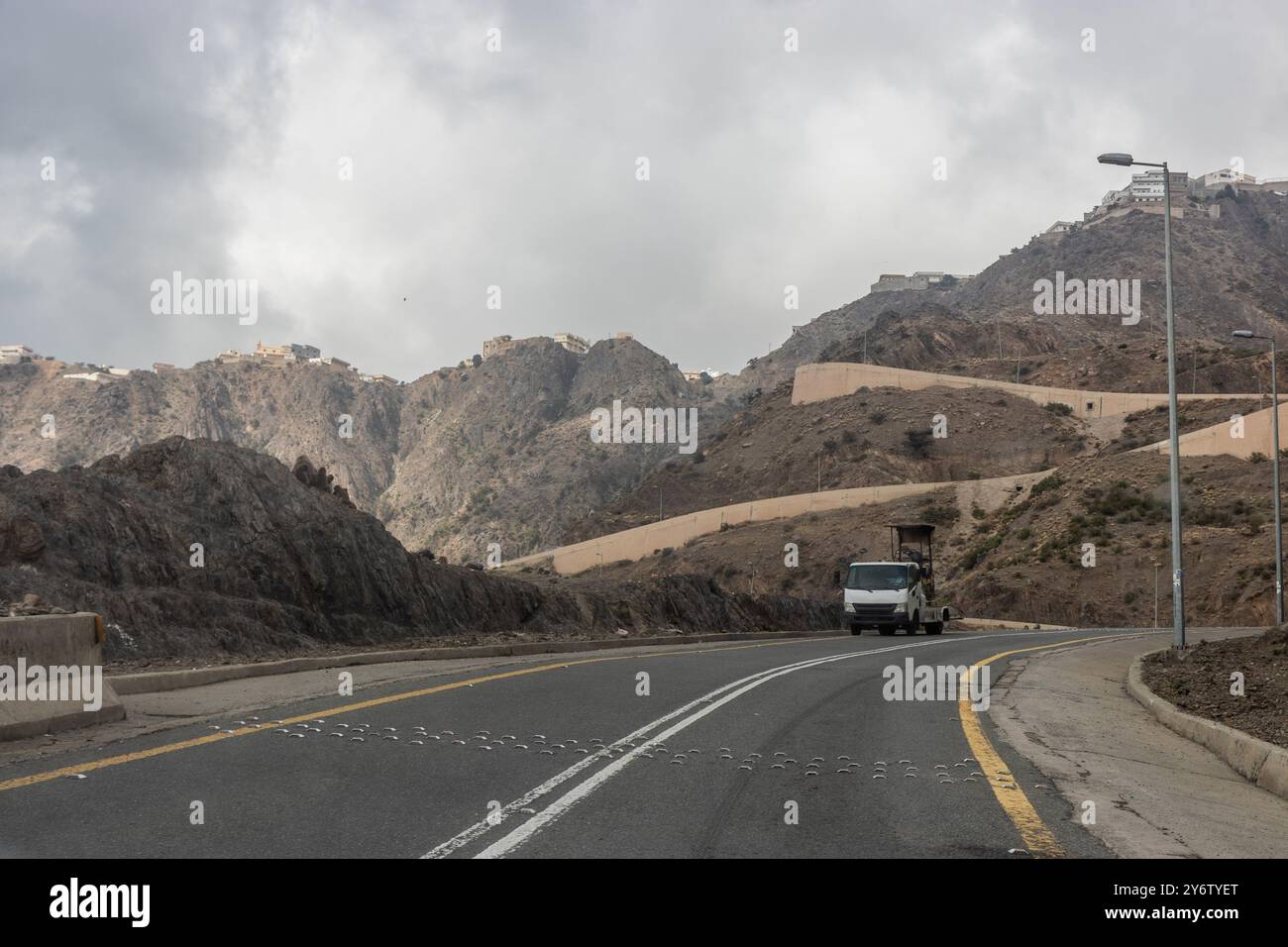 Abha saudi arabia road hi-res stock photography and images - Alamy