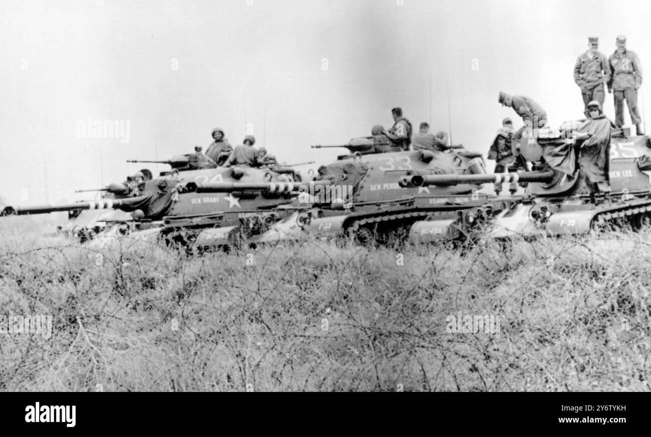 East german tanks hi-res stock photography and images - Alamy