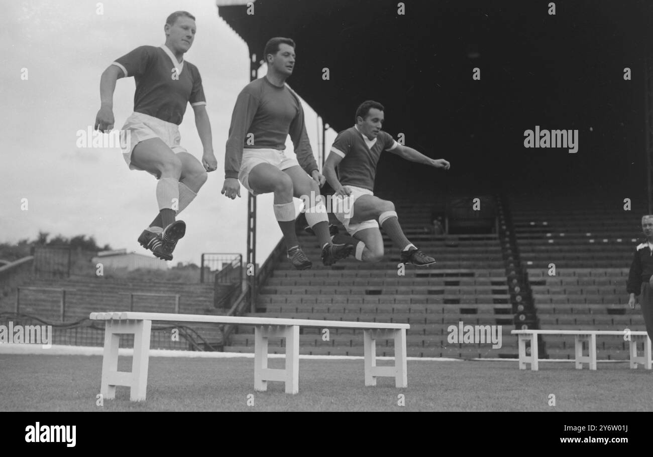 FOOTBALLERS WILLIE DUFF, JOHN SEWELL AND SAM LAWRIE - CHARLTON ATHLETIC ...