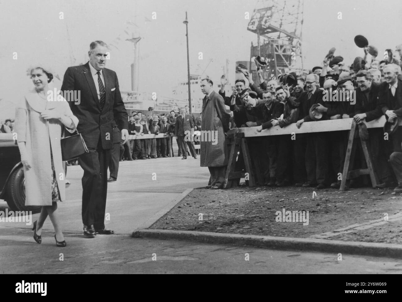 QUEEN ELIZABETH II ESC REBBECK DR PASS CHEERING CROWDS IN BELFAST 9 ...