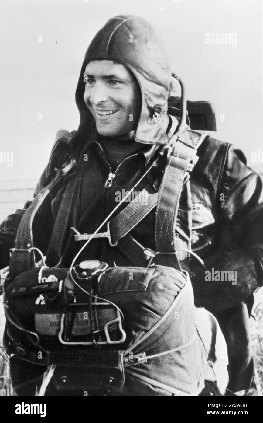 SECOND SOVIET ASTRONAUT MAJOR GHERMAN STEPANOVICH TITOV IN TRAINING / 7 ...