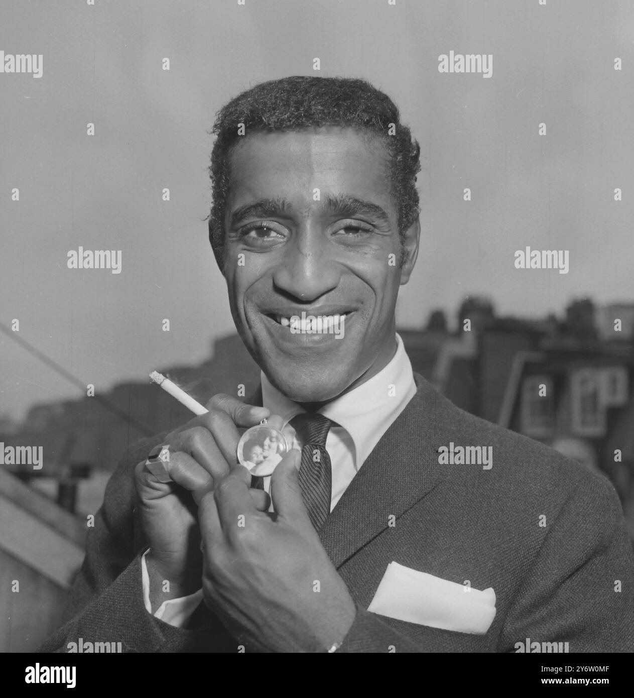 SAMMY DAVIS JUNIOR - WIFE & DAUGHTER IN LONDON / 5 AUGUST 1961 Stock ...