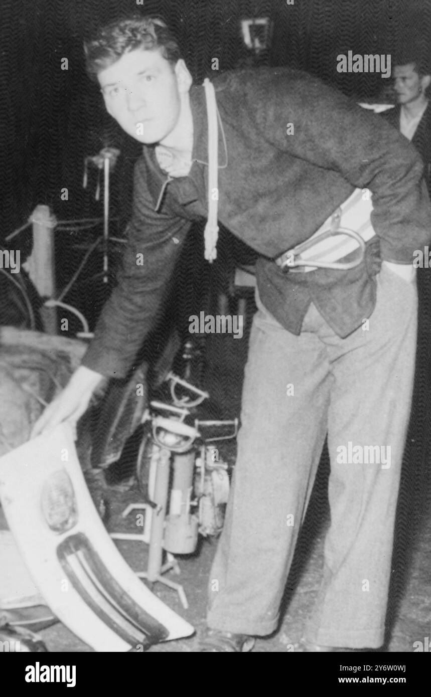 COACH CRASH IN SWITZERLAND 3 AUGUST 1961 Stock Photo - Alamy