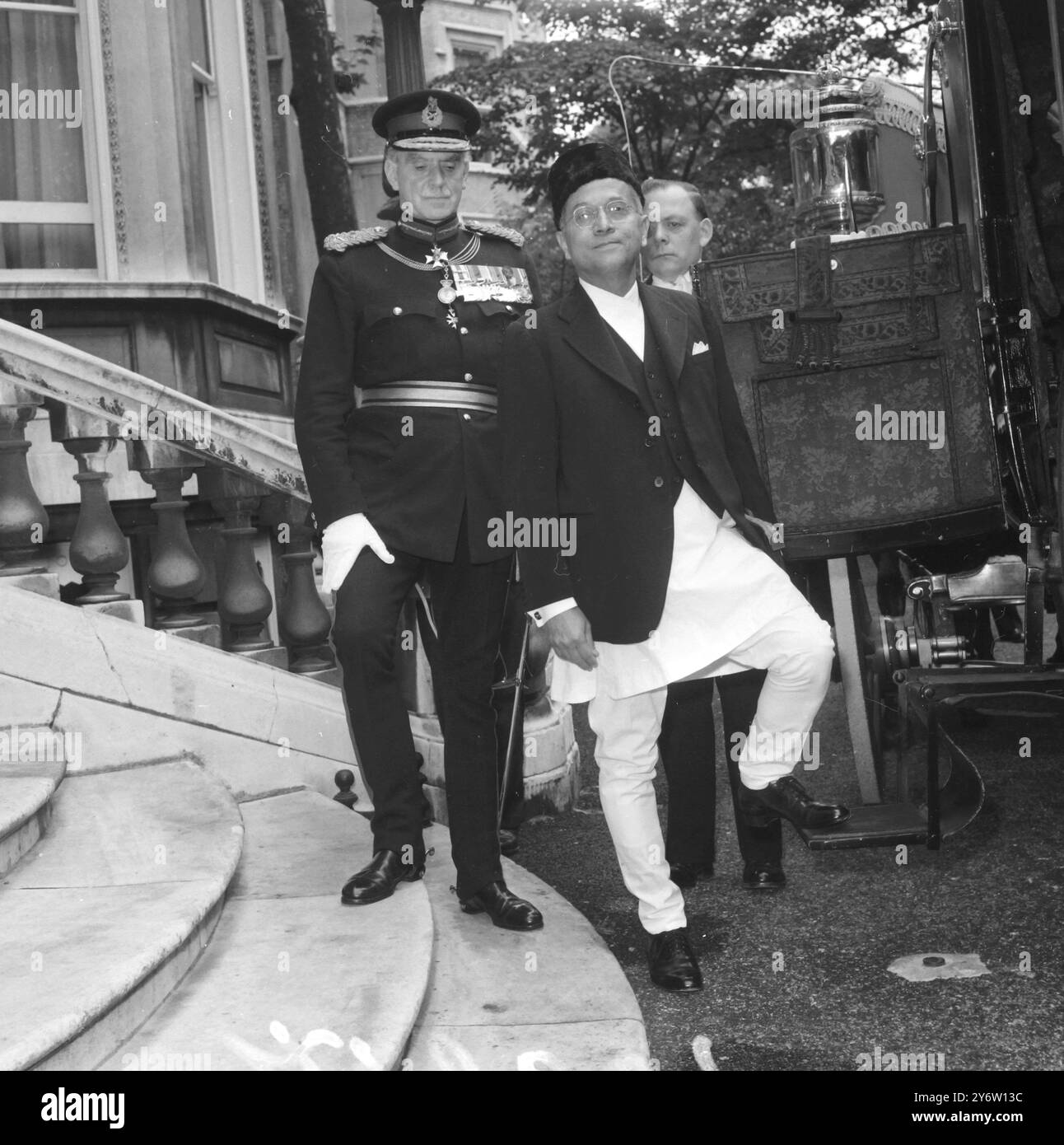 SHNI KALI PRASAM UPADHYAYA IN LONDON - SALISBURY JONES IN A BACKGROUND ...