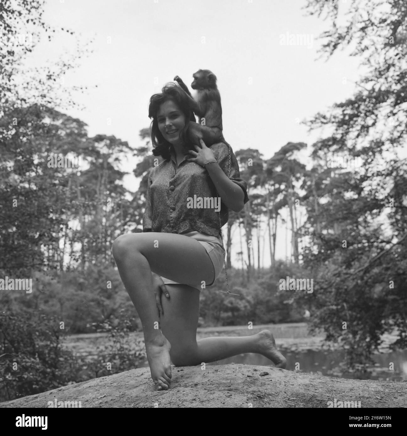 British Film Star Marie Devereaux With Monkey 1 August 1961 Stock
