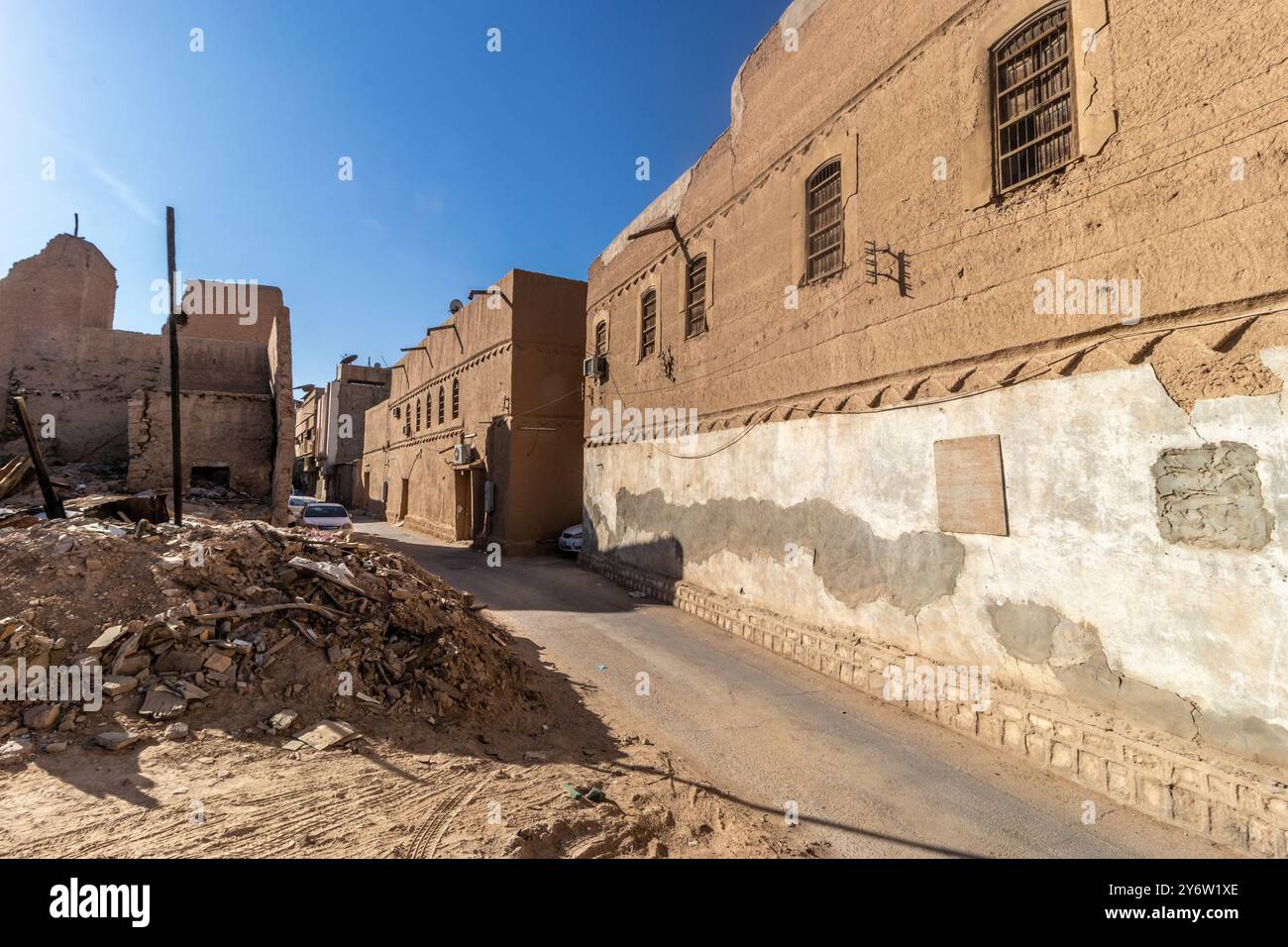 Crumbling street of Ad Dirah neighborhood in Riyadh, Saudi Arabia Stock ...