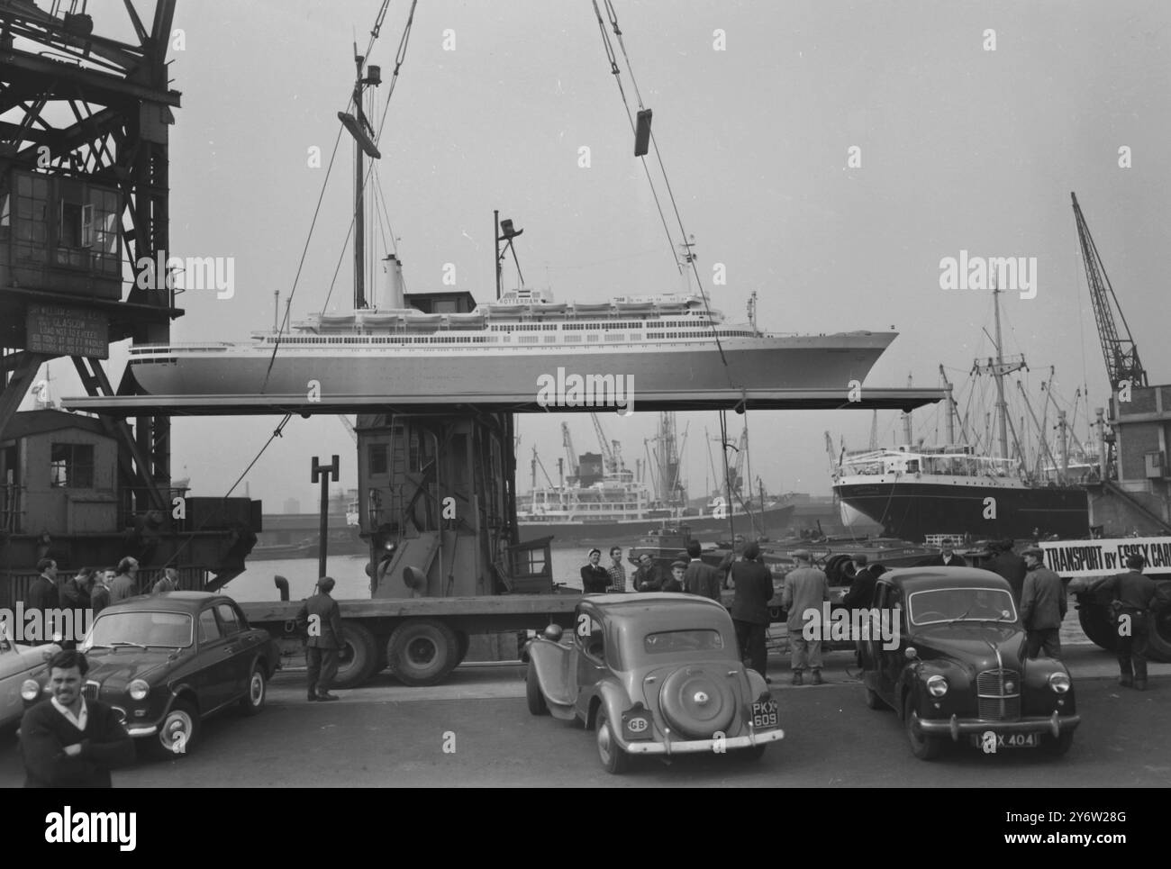 WORLD'S LARGEST MODEL SHIP ON DISPLAY IN LONDON - ROTTERDAM HOISTED ON ...
