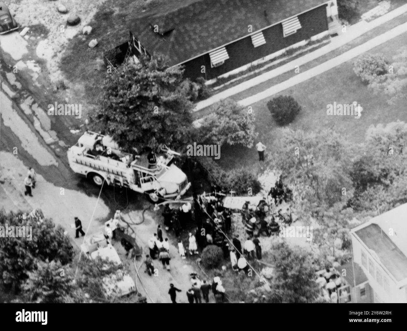 AVIATION BEECHCRAFT BONANZA PLANE CRASH - AERIAL VIEW 20 JULY 1961 ...