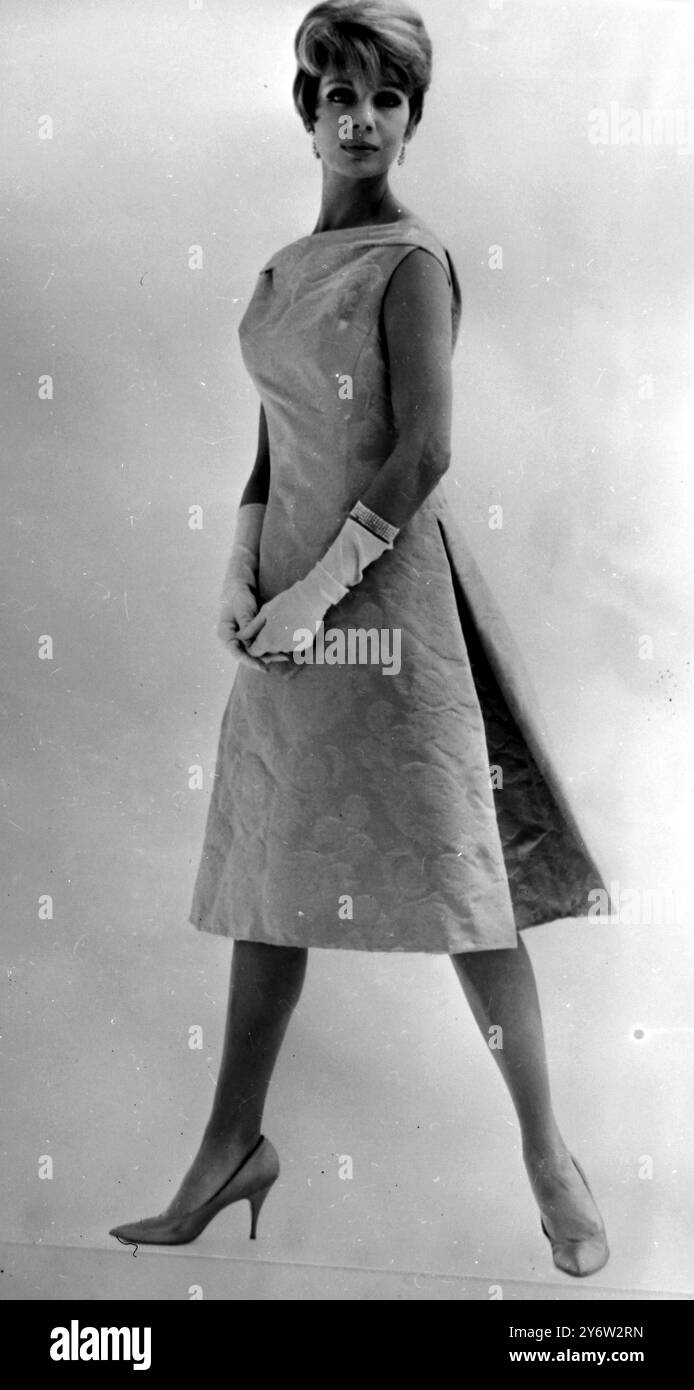FASHION EVENING DRESS BY FRENCH DESIGNER JOHN CAVANAGH 19 JULY 1961 ...