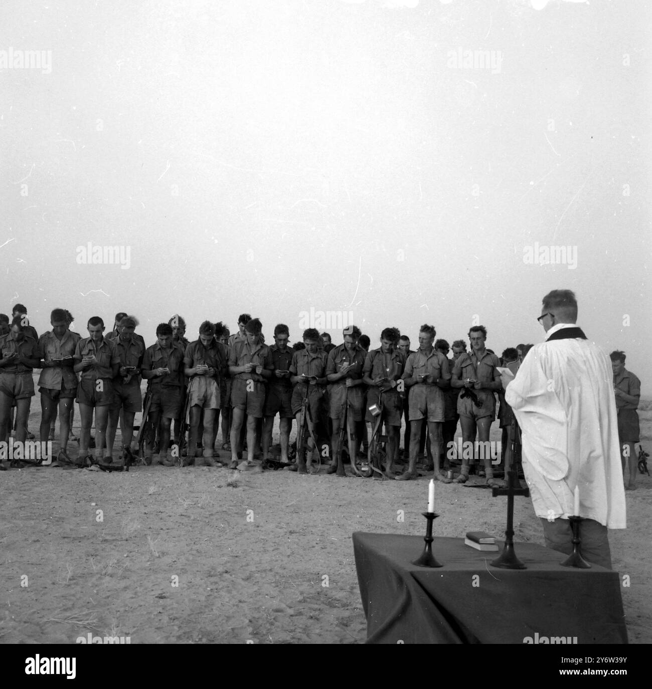 BRITISH ARMY KINGS REGIMENT PADRE CRESWELL WILLIAMS SETS DESERT ALT 17 ...