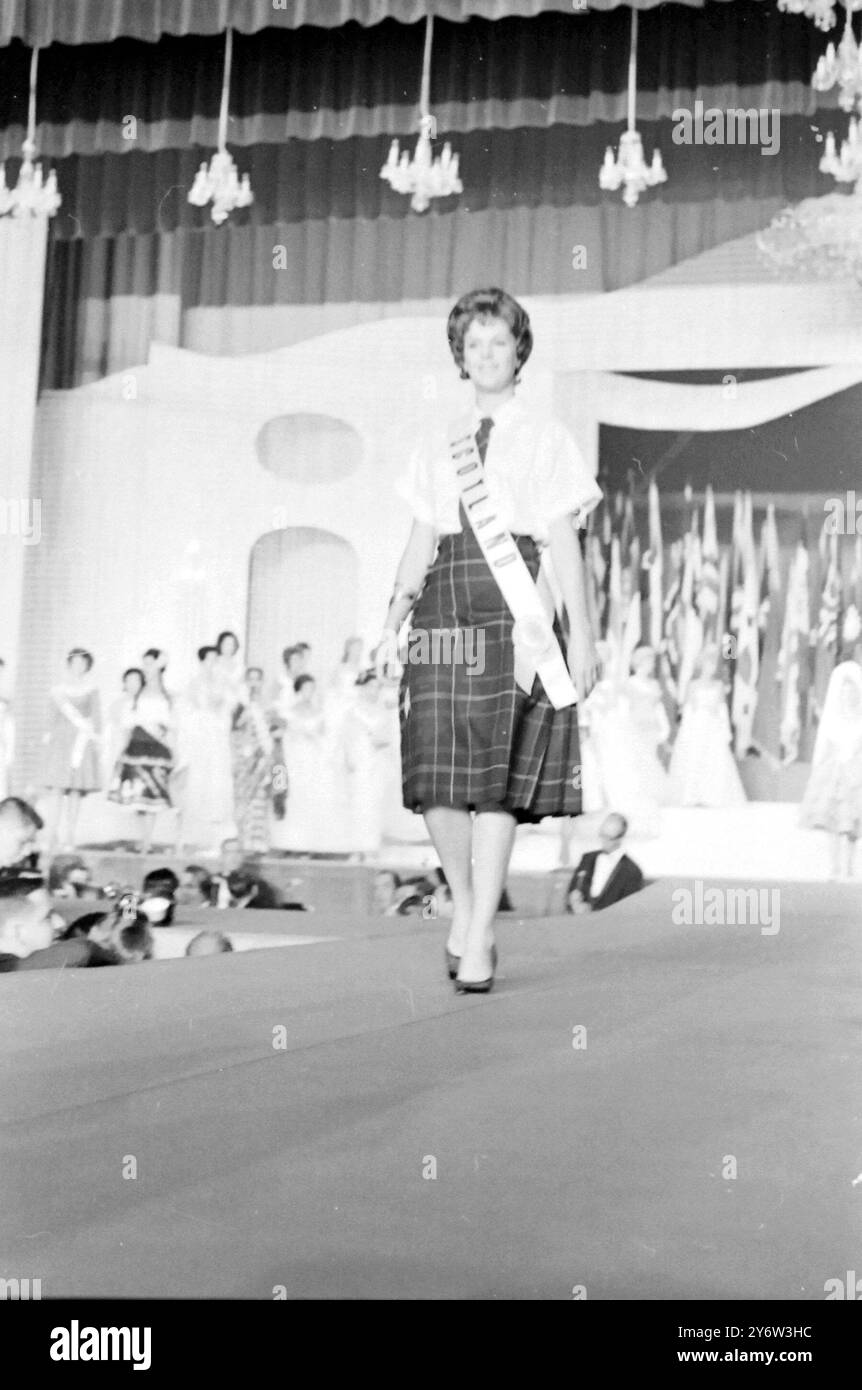 BEAUTY SUSAN JONES MISS UNIVERSE CONTESTANT MIAMI BEACH / 14 JULY 1961 ...
