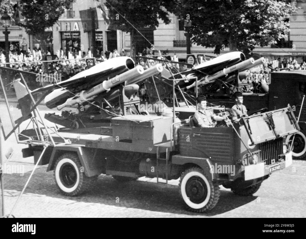 GUIDED MISSILE AND ROCKETS XSE 4200 IN PARADE IN PARIS 14 JULY 1961 ...