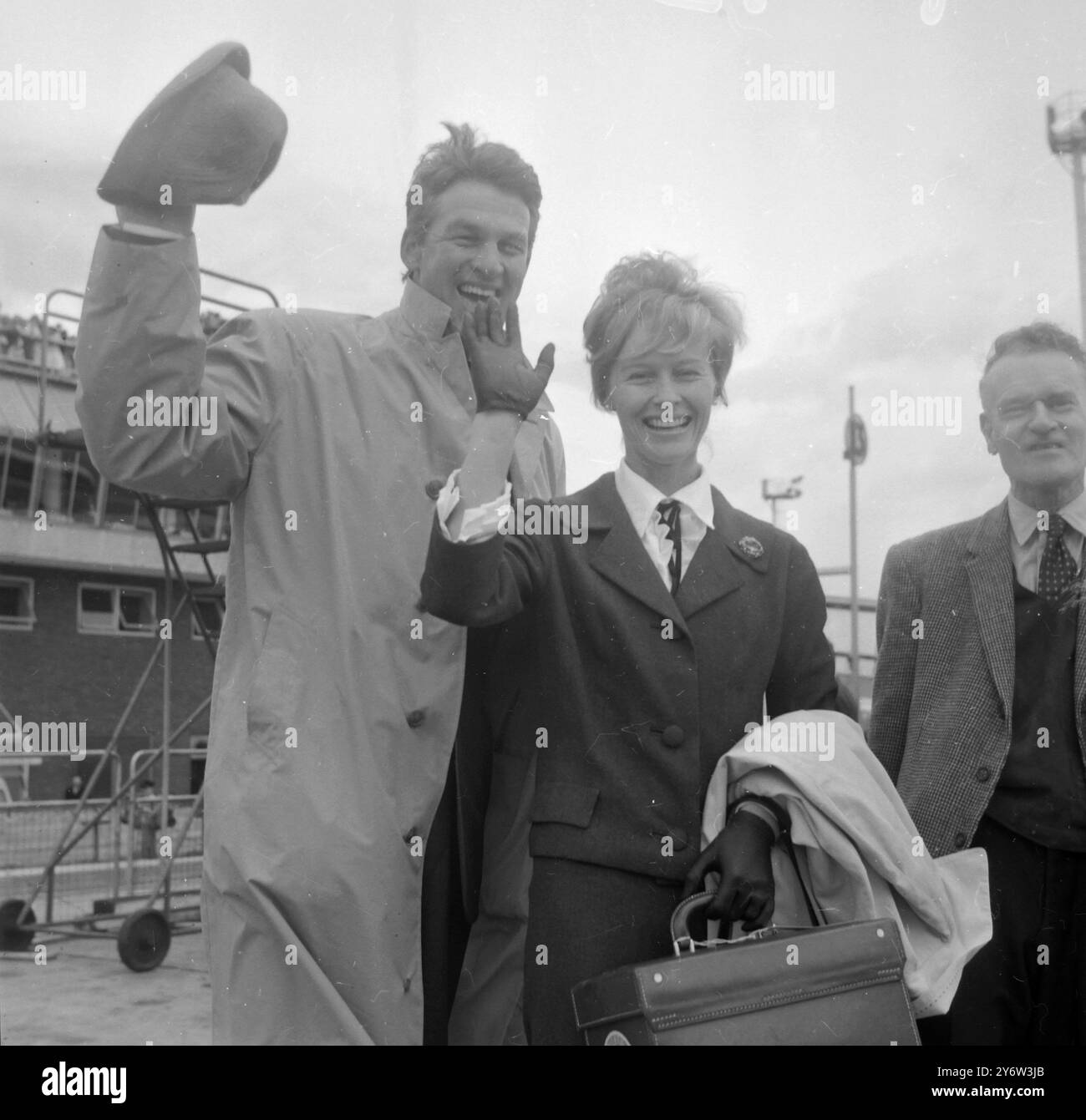 BILL TRAVERS WITH VIRGINIA MCKENNA AT LONDON AIRPORT / 15 JULY 1961 ...