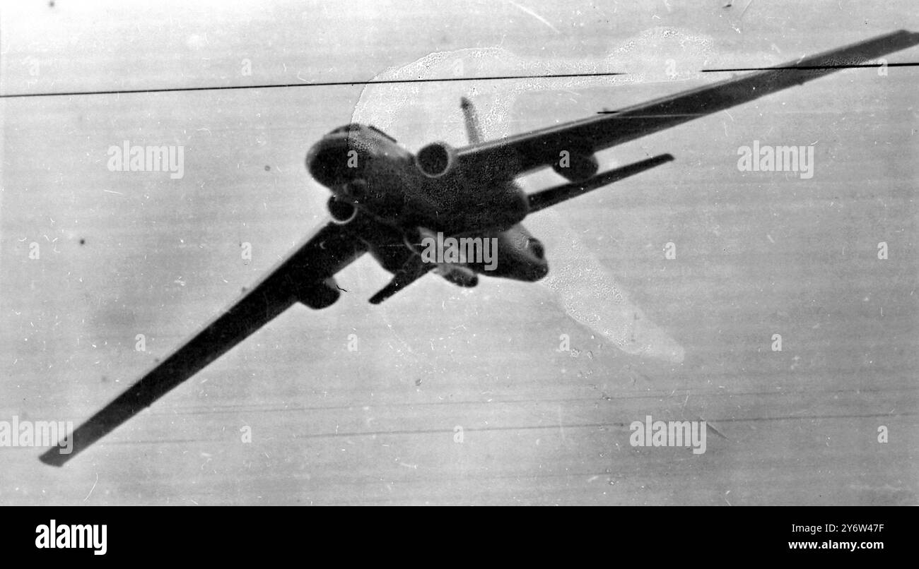 SOVIET AVIATION DAY PARADE MOSCOW - JET WITH ROCKET PLANE 10 JULY 1961 ...