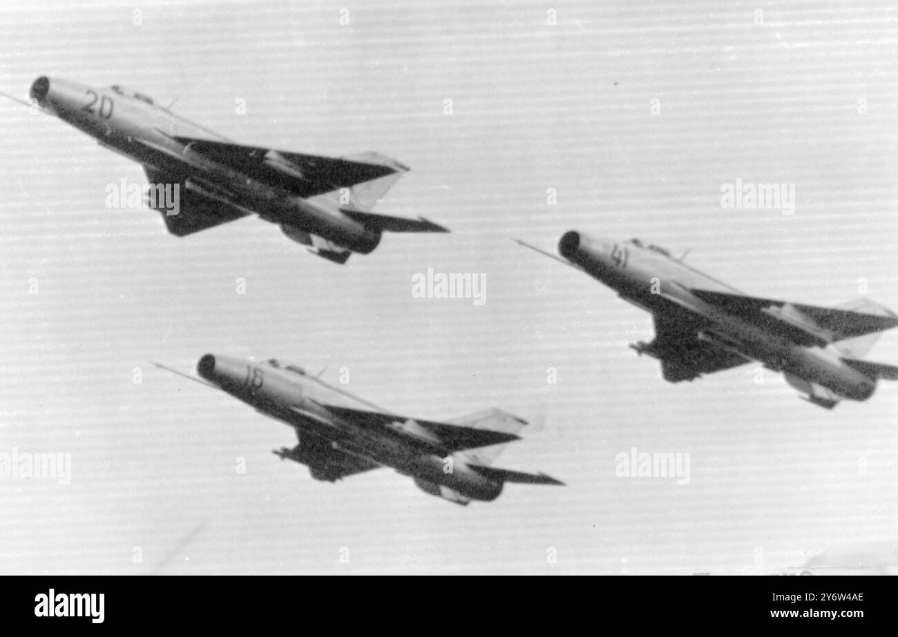 SOVIET AVIATION DAY PARADE MOSCOW - JETS 9 JULY 1961 Stock Photo - Alamy