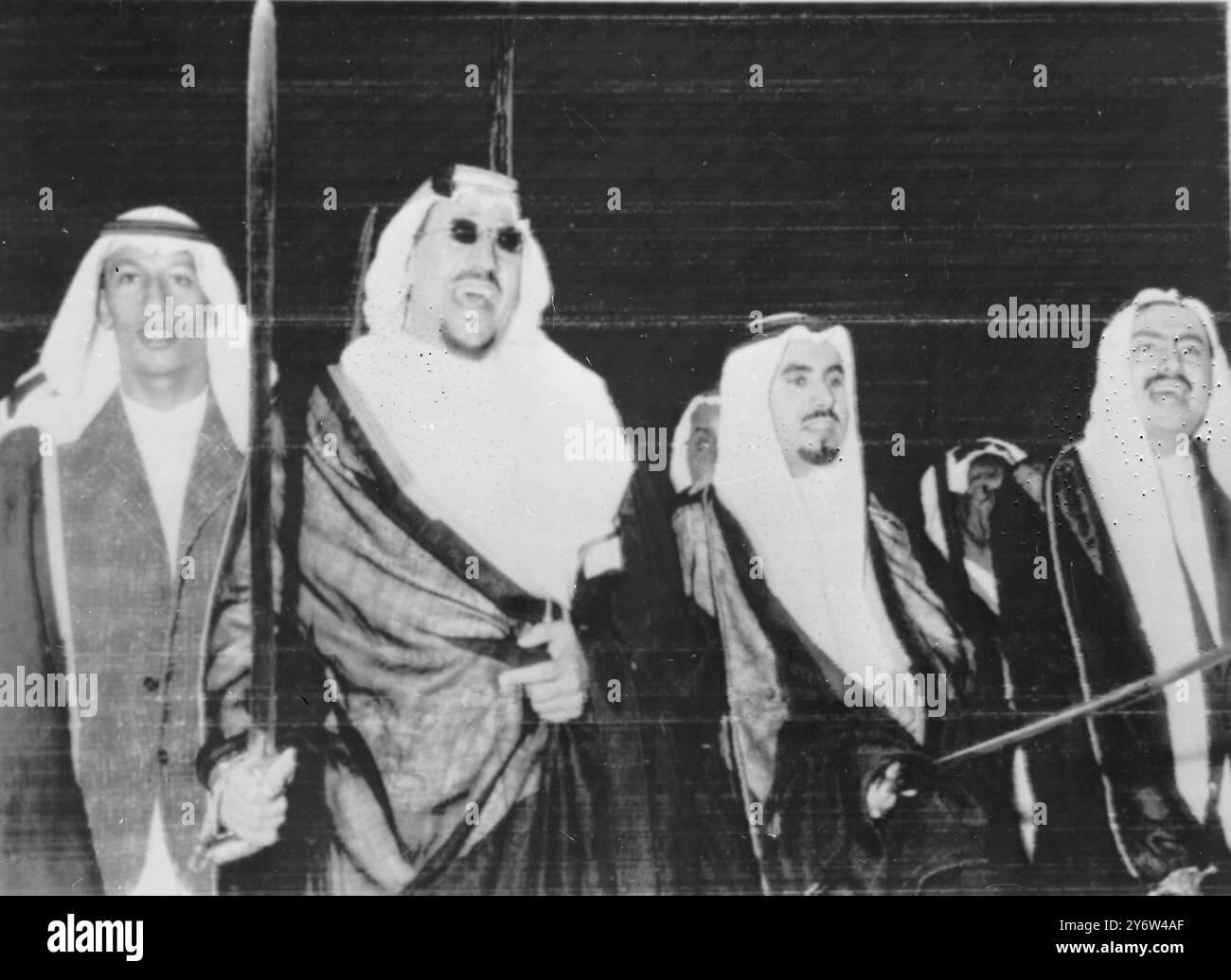 Saudi dance hi-res stock photography and images - Alamy