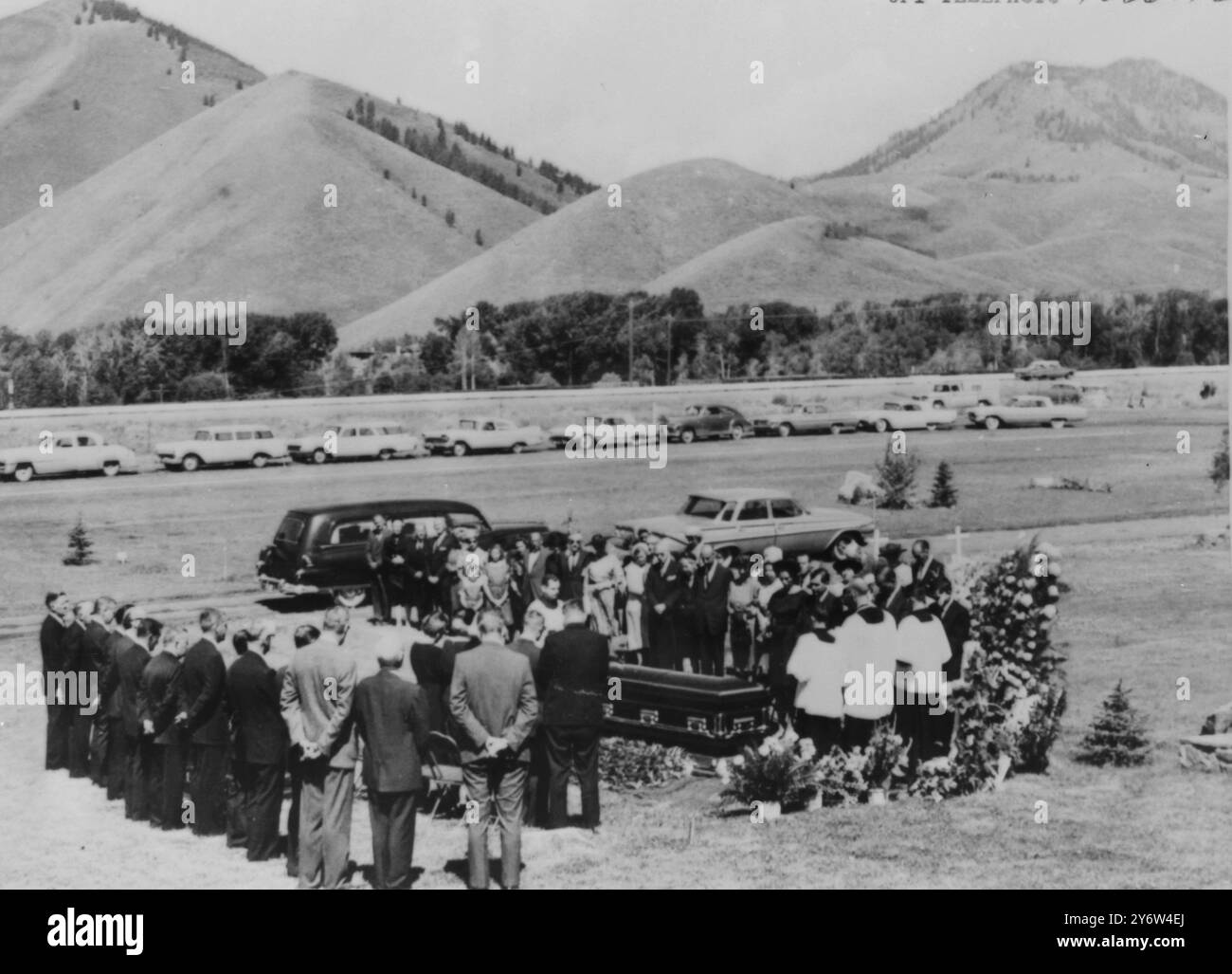 FUNERAL OF AN AUTHOR ERNEST HEMINGWAY IN US 6 JULY 1961 Stock Photo - Alamy